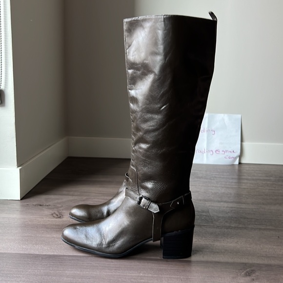 Enzo Angiolini | Shoes | Enzo Angiolini Dark Olive Leather Eacolston M ...